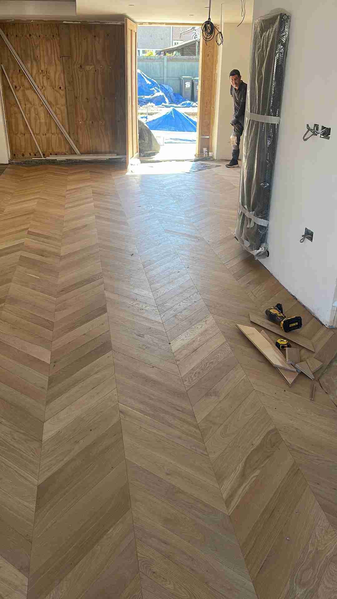 Chevron Flooring Invisible Oiled Oak 90 x 3/14 x 510mm